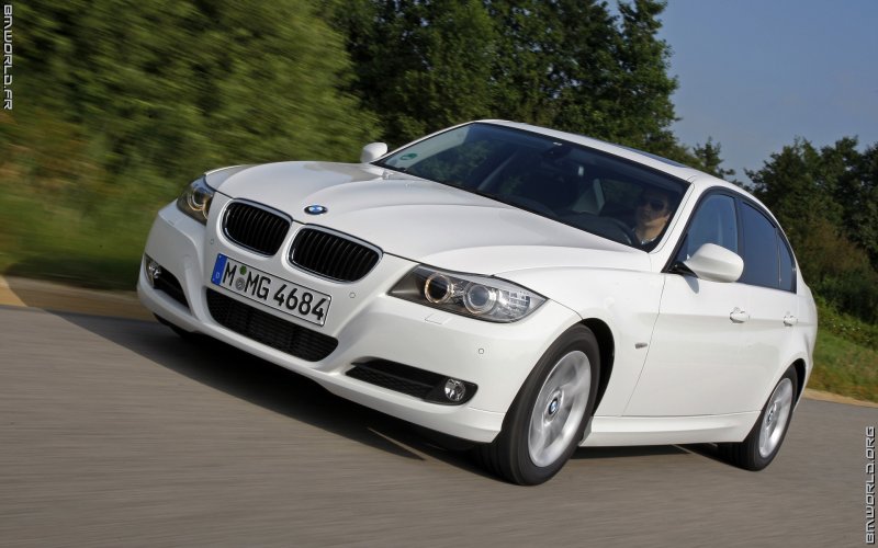 320d E90 EfficientDynamics (2010) - Voiture de série - Fonds d'écran - BMWorld.fr - Le monde des BMW