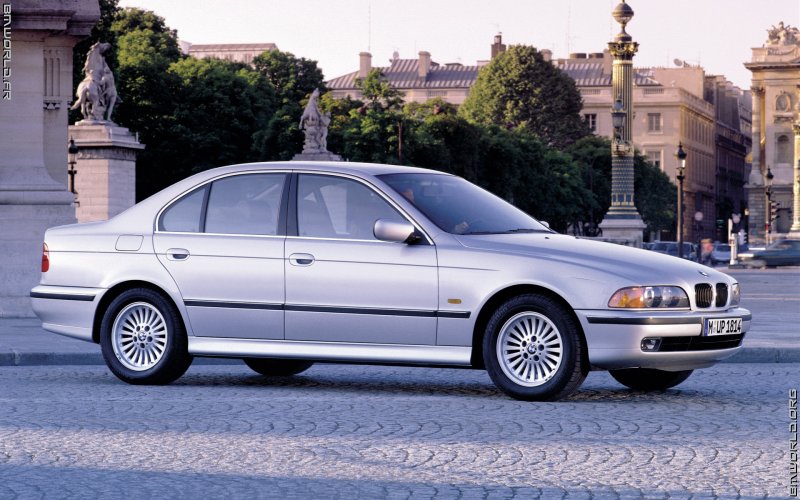 540i E39 Berline (1997) - Voiture de série - Fonds d'écran - BMWorld.fr - Le monde des BMW