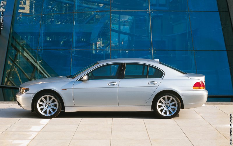 745i E65 (2001) - Voiture de série - Fonds d'écran - BMWorld.fr - Le monde des BMW
