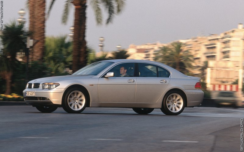 745i E65 (2001) - Voiture de série - Fonds d'écran - BMWorld.fr - Le monde des BMW